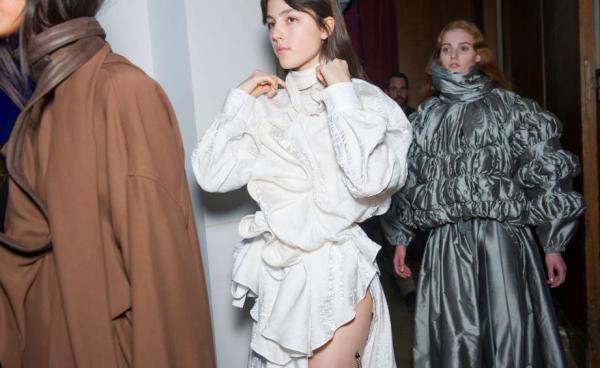 【Y/PROJECT品牌故事】Y/PROJECT品牌介绍_售后服务电话_什么值得买