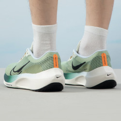 耐克跑鞋_NIKE 耐克 Zoom Fly 5 男子公路跑步鞋 FV3632多少钱-什么值得买