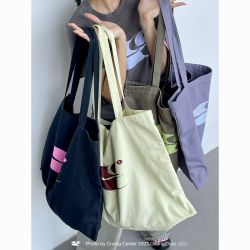 哭喊中心女士单肩包_Crying Center 哭喊中心 CryingCenter大容量通勤3CLOGO帆布托特包环保袋单肩包多少钱-什么值得买